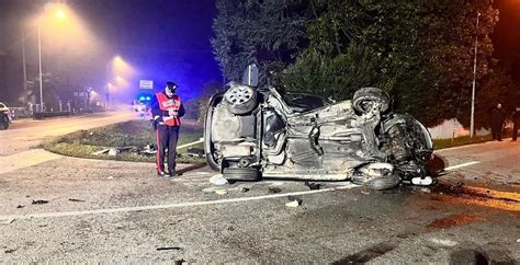 Invade La Corsia Opposta In Auto E Si Schianta A Loreggia Morto Un