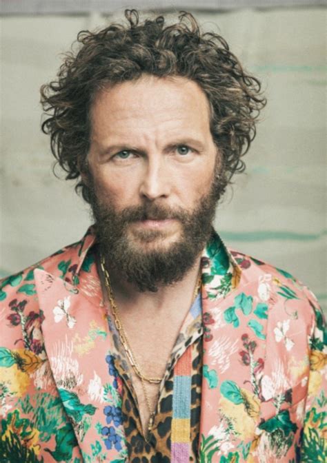 Lorenzo Jovanotti beve il caffè con il burro è bufera