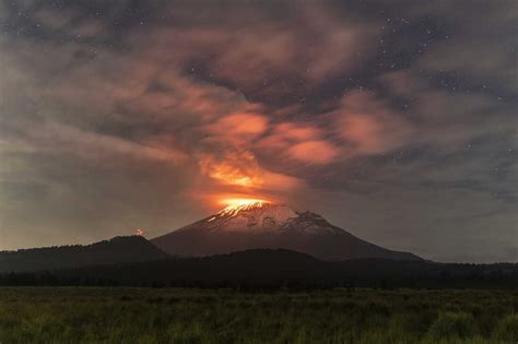 Popocatépetl volcano spews smoke and ash putting millions of Mexicans