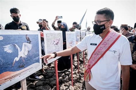 Siaran Pers Bangkitkan Ekonomi Menparekraf Dorong Pengembangan Desa