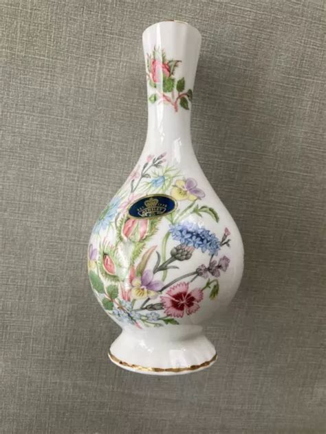 AYNSLEY WILD TUDOR Bud Vase Fine Bone China 6 5 Inches Tall 5 00