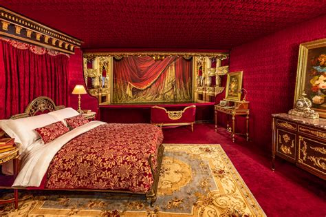 On peut désormais dormir dans une majestueuse chambre de lOpéra