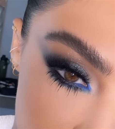 Pin Em Makeup Em 2024 Maquiagem Azul Marinho Maquiagem Azul