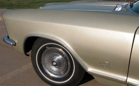 1963 Riviera Fender Barn Finds