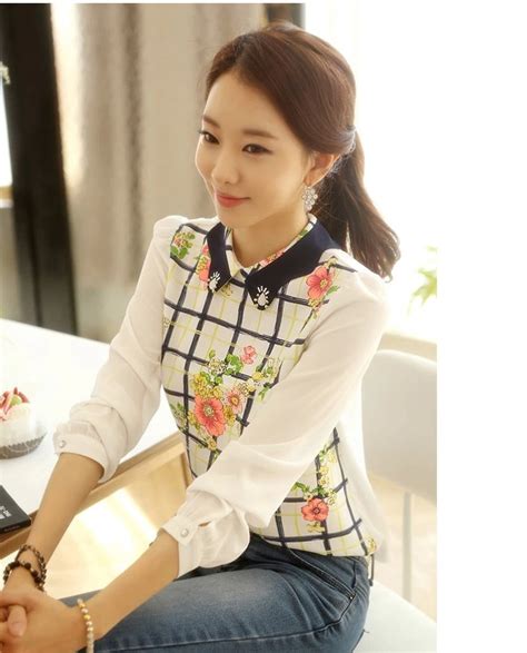 BLOUSE WANITA MOTIF BUNGA CANTIK Model Terbaru Jual Murah Import