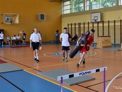 Test sprawności fizycznej Sprawdź czy nadałbyś się na stróża prawa