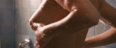Adèle Exarchopoulos desnuda en Blue Is the Warmest Colour