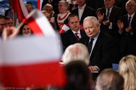 Sensacyjny sondaż PiS wyprzedza KO Lewica poza Sejmem Polityka