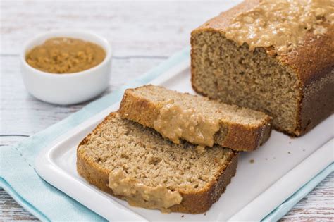 Como fazer bolo de amendoim e aveia fit Receita saudável e deliciosa