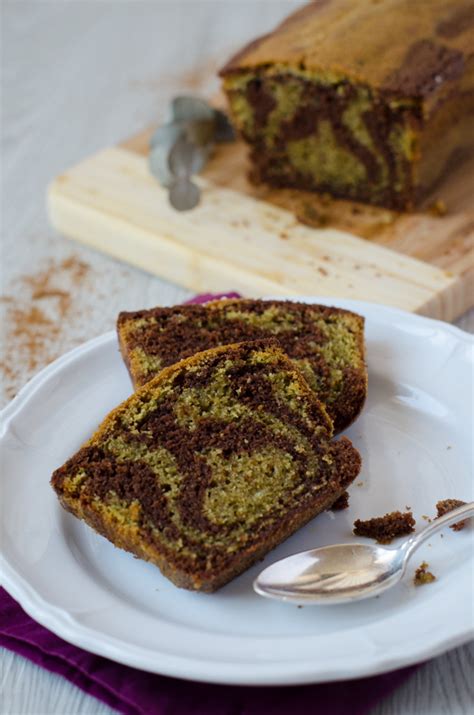 Cake marbré thé matcha et chocolat Cerise et Praline