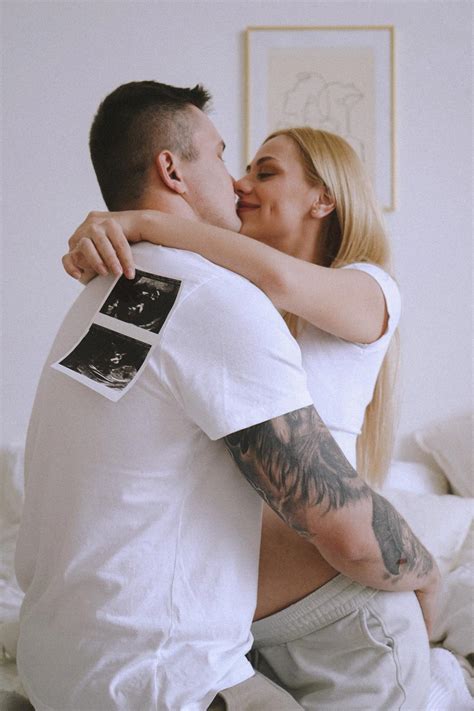 How To Tell The Difference Between Ovulation Symptoms And Pregnancy