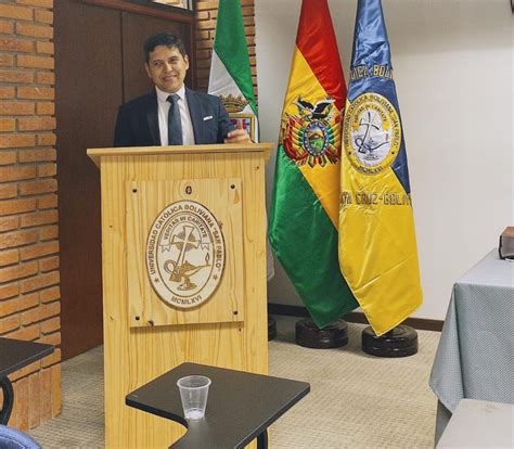 Magistrado Del Tcp Carlos Calder N Medrano Present Su Libro El