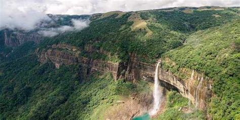 Places To Visit In Monsoon For Couples Tourist Panda