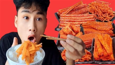 LVH Ăn Thử Tất Cả Các Loại Cay Cay Với Cơm Ăn Vặt Cổng Trường Try