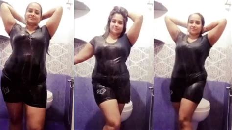 India Tetona Hermanastra Arya En Baño Xhamster
