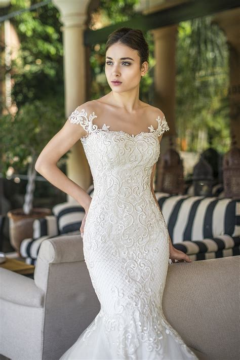 Robe de mariée sirène col bateau Oksana Mukha Paris