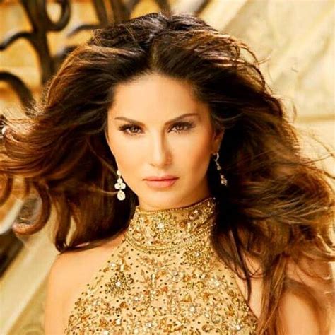 Srk Is An Extremely Dedicated Father Sunny Leone India New England News