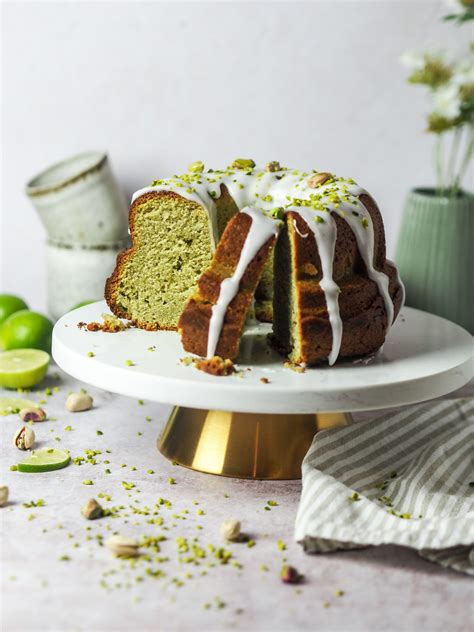 SAFTIGER PISTAZIEN GUGELHUPF LOUI BAKERY Kuchen Und Torten Rezepte