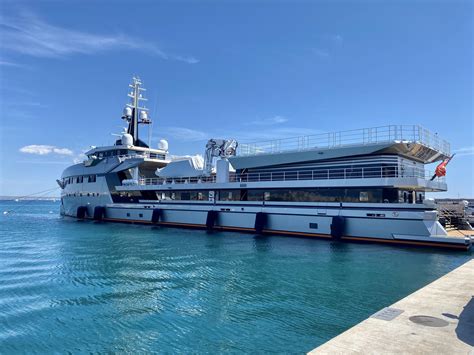 Las Fotos En Mallorca Del Yate Abeona De Jeff Bezos El Buque De