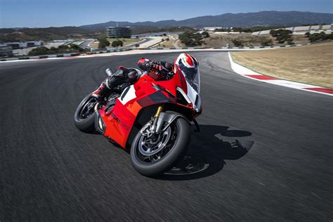 廠車級待遇Ducati Panigale V4 R 正式推出直上 240 匹強心臟 COOL STYLE 潮流生活網