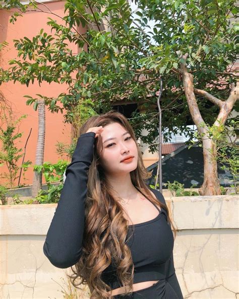 Pin Oleh Annisa Rahmah Di Selebritas Di 2024 Gaya Wanita Gadis