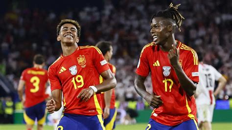 Lamine Yamal e Nico Williams protagonistas da nova geração espanhola