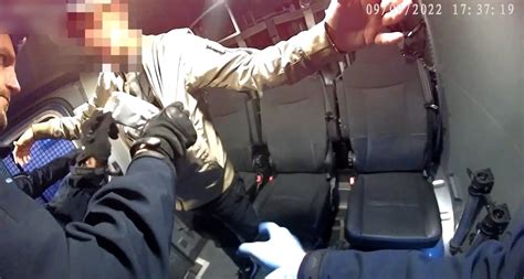 Białostoccy policjanci zatrzymali dwóch mężczyzn którzy odbierali