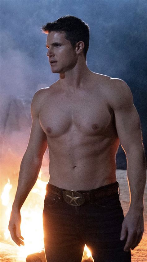 Robbie Amell Actors Male Hot Actors Muscles Ginger Hair Men