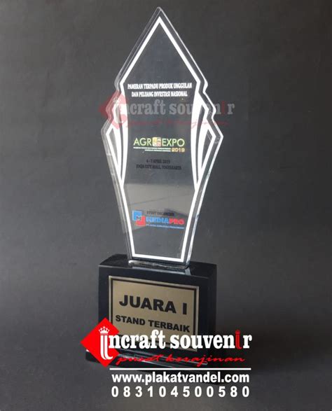 PLAKAT AKRILIK MURAH BERBAGAI MACAM MODEL CUSTOM Produk Akrilik Pesan