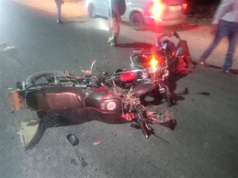 Se impactan dos motociclistas en Gómez Palacio ambos fueron hospitalizados