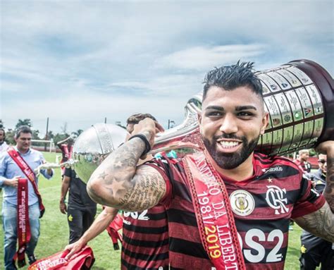 Em menos de um mês Gabigol muda visual pela segunda vez