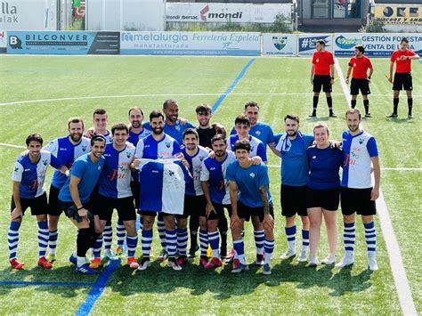 S D Zalla Uni N Club On Twitter Homenaje Despedida A Aitor L Pez