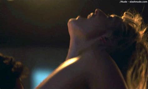 Elisabeth Moss Nude In The Handmaid Tale Sex Scene Photo 24 Nude