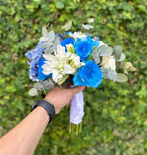 Buquê de Noiva Azul em BH Buque de Casamento Civil BH Floricultura