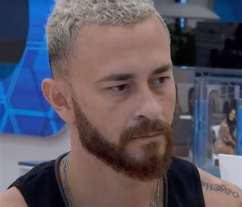 MANUAL DO JOGADOR RUIM on Twitter A única coisa de futebol que está