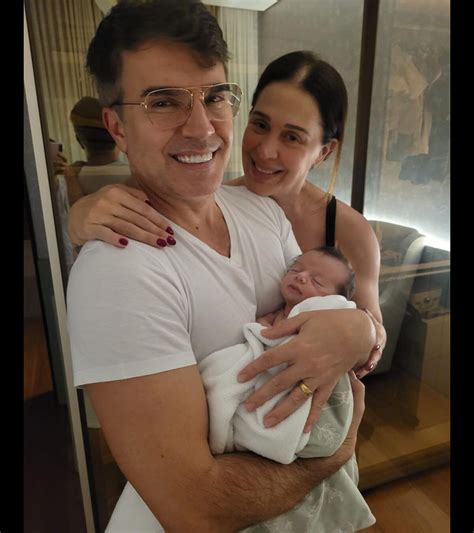 Foto Claudia Raia Engravidou Pela Terceira Vez Aos 55 Anos E Se Tornou