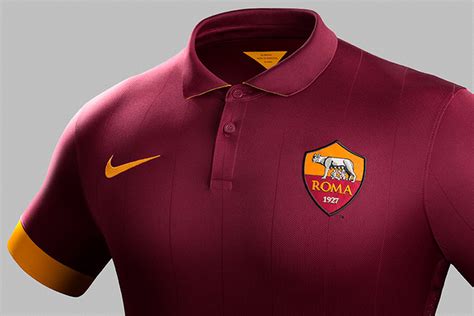Roma Unveils 2014 2015 Kits Chiesa Di Totti