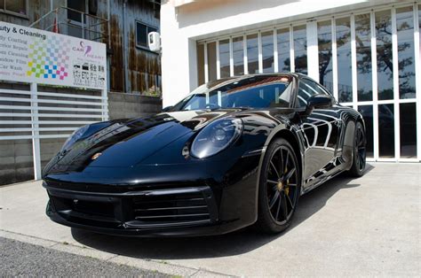 ポルシェ 992 アベンチュリングリーン にコーティング施工