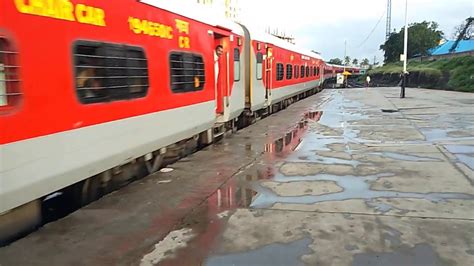 HUTATMA EXPRESS DEPARTING SOLAPUR JN YouTube
