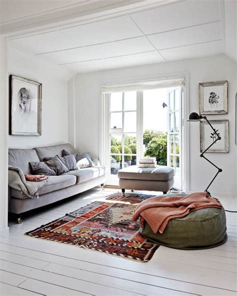 Bright Small Cottage Black And White Decorating Ideas