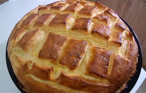 DOMAĆA LISNATA BEZ STASAVANJA čiji se ukus pamti a pogača nestaje