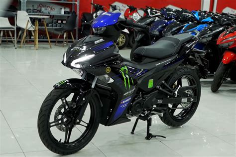 Cận cảnh Yamaha Exciter 155 VVA phiên bản Monster Energy giá 51 49