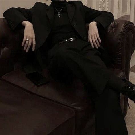 Pin by Adrieli on Pins criados por você in 2024 Dark academia outfit