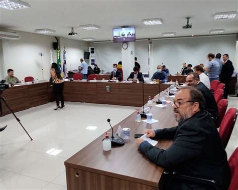 Câmara derruba veto do prefeito Falcão e mantém reajuste salarial de 25