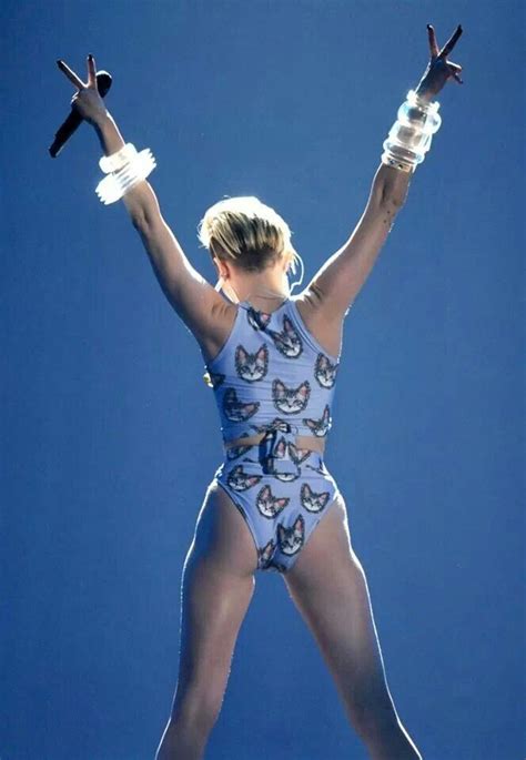 Miley Cyrus Photoshoot Miley Cyrus Pictures Hannah Montana Beautiful