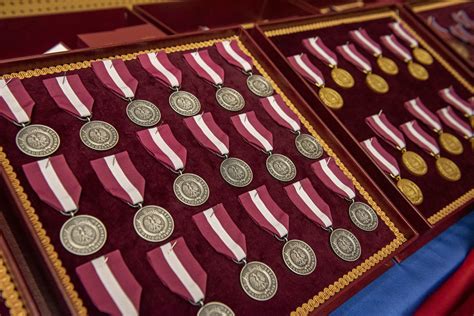 Wręczenie odznaczeń państwowych i medali dla pracowników Wydziału