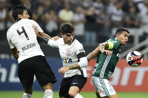 Dudu vai completar marca inédita no Palmeiras neste século confira