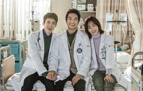 Dr Romantic 1 Romantic Doctor Yoon Seo Seo Hyun Jin Mask