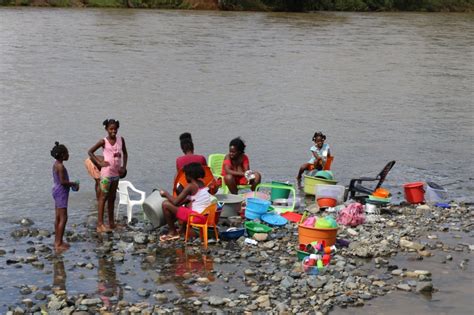 Atrato el río que da la vida al Chocó ONG Manos Unidas
