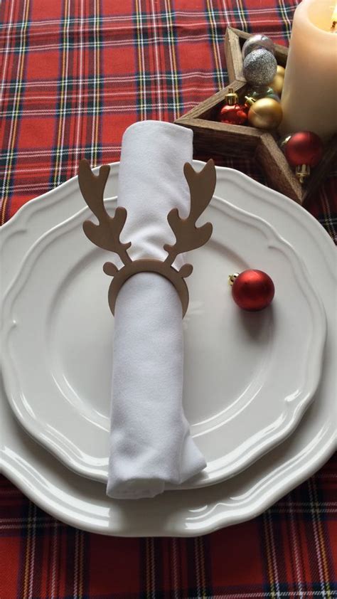 27 Cute Christmas Napkin Rings To Polish The Table Decor Shelterness